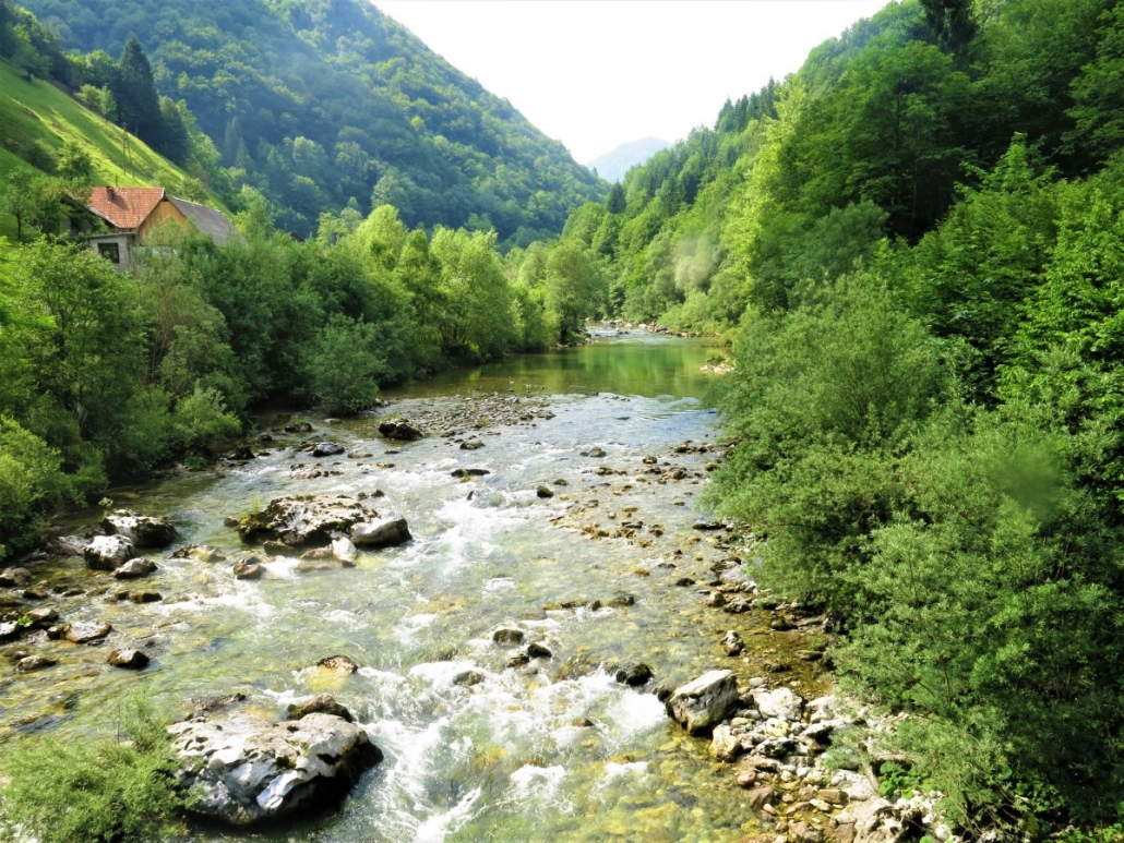 9 – Sprehajalna pot ob reki Idrijci – Geopark Idrija | Zavod za turizem ...